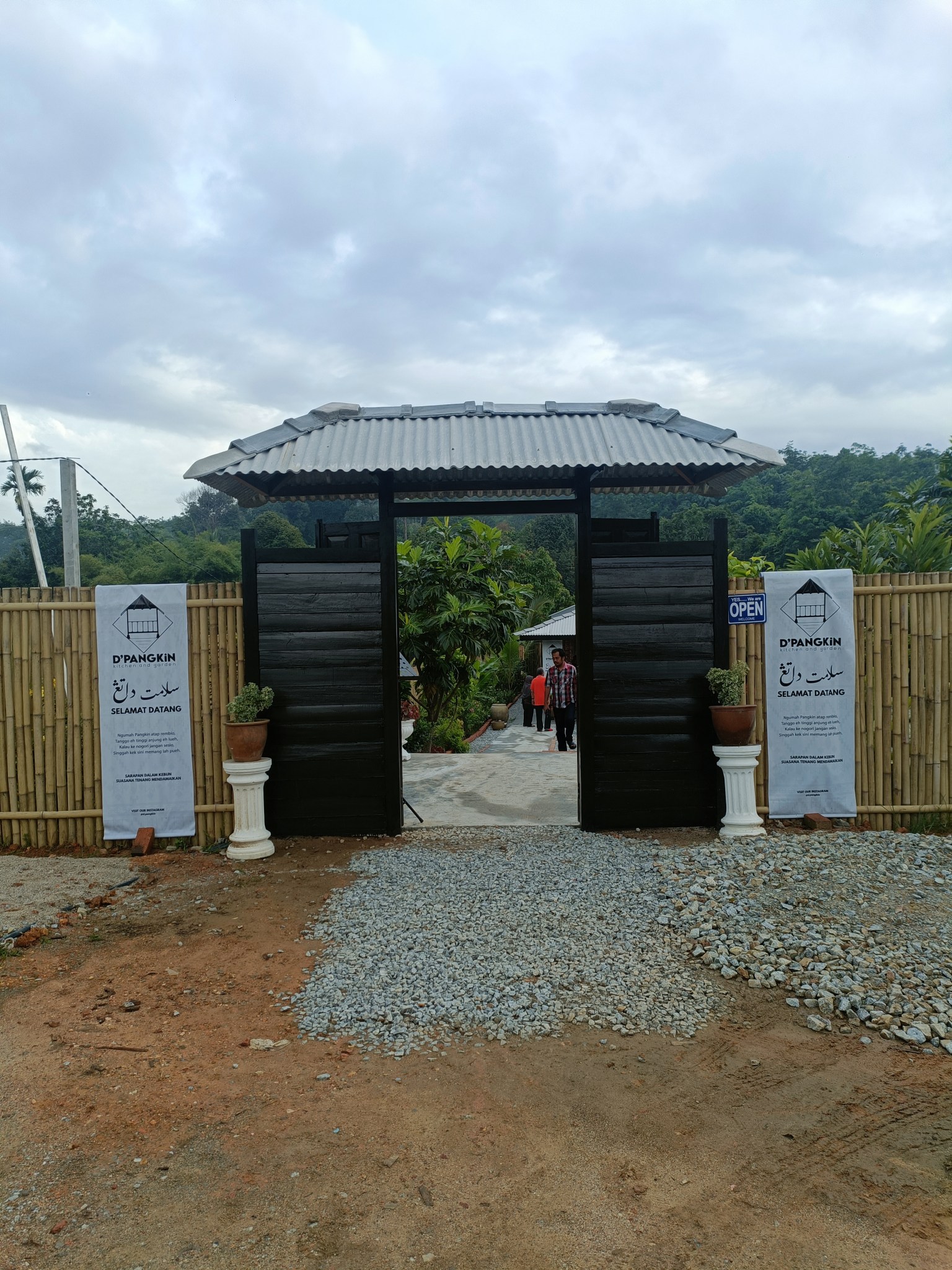 Sarapan Dalam Kebun di D’Pangkin Kitchen & Garden, Nilai, Negeri ...
