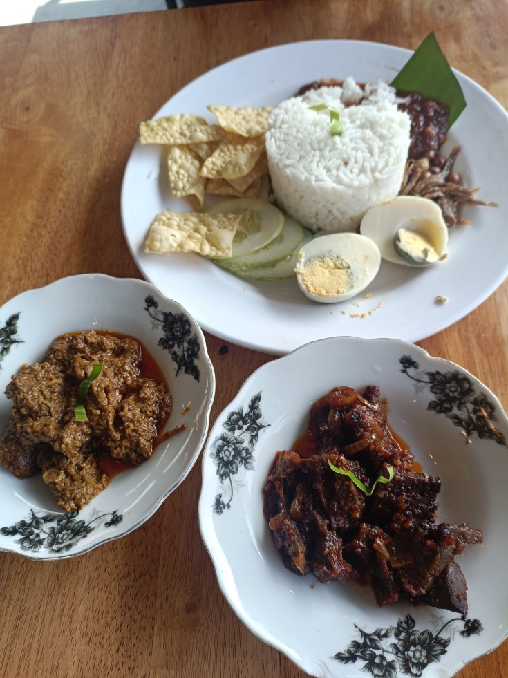 Sarapan Dalam Kebun di D’Pangkin Kitchen & Garden, Nilai, Negeri ...