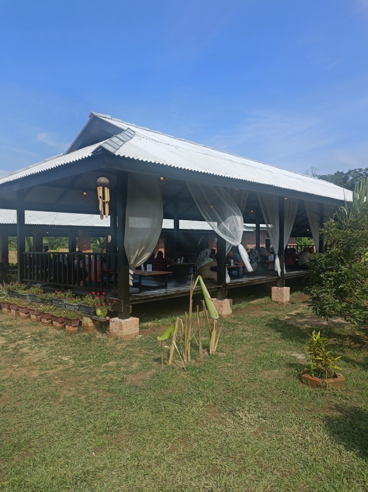 Sarapan Dalam Kebun di D’Pangkin Kitchen & Garden, Nilai, Negeri ...
