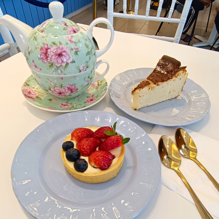 KLY (KayLee) Cakes Cafe, Kafe Comel di Seremban Dua – mymuslimin.com