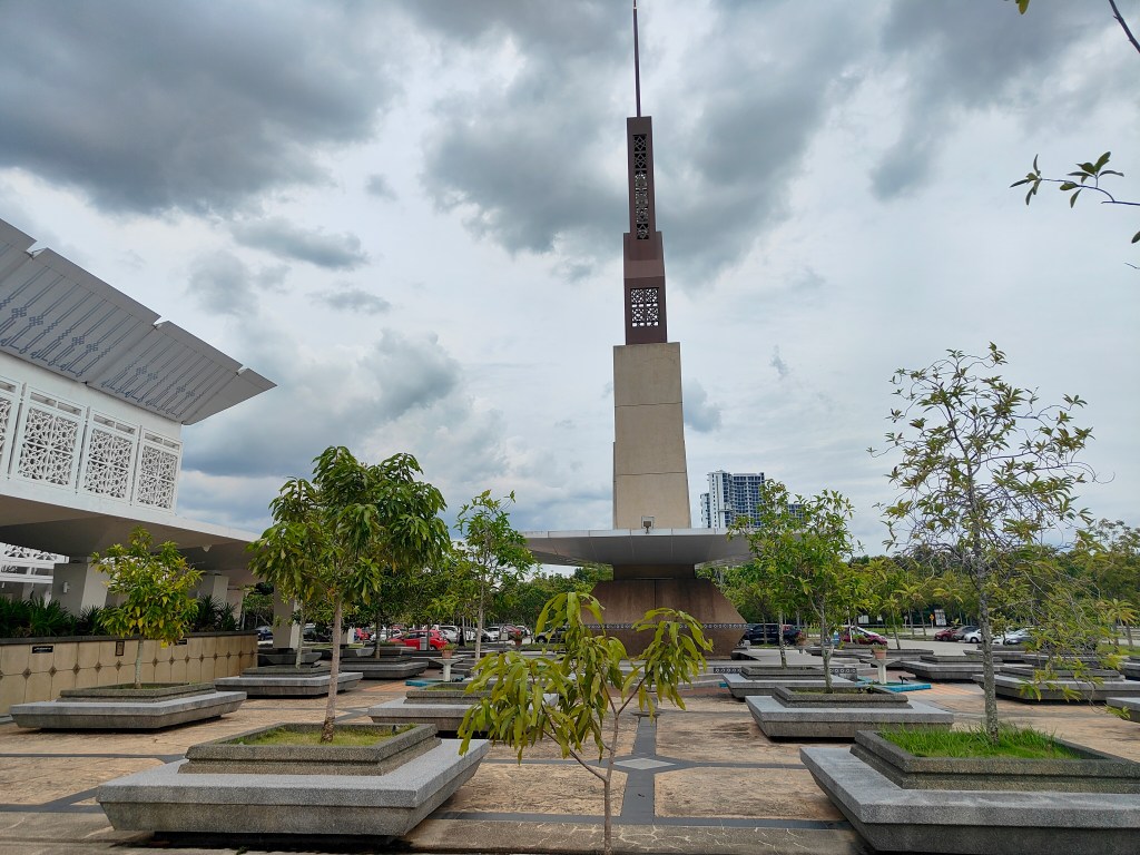 Kenali Masjid Raja Haji Fisabilillah, Cyberjaya – mymuslimin.com